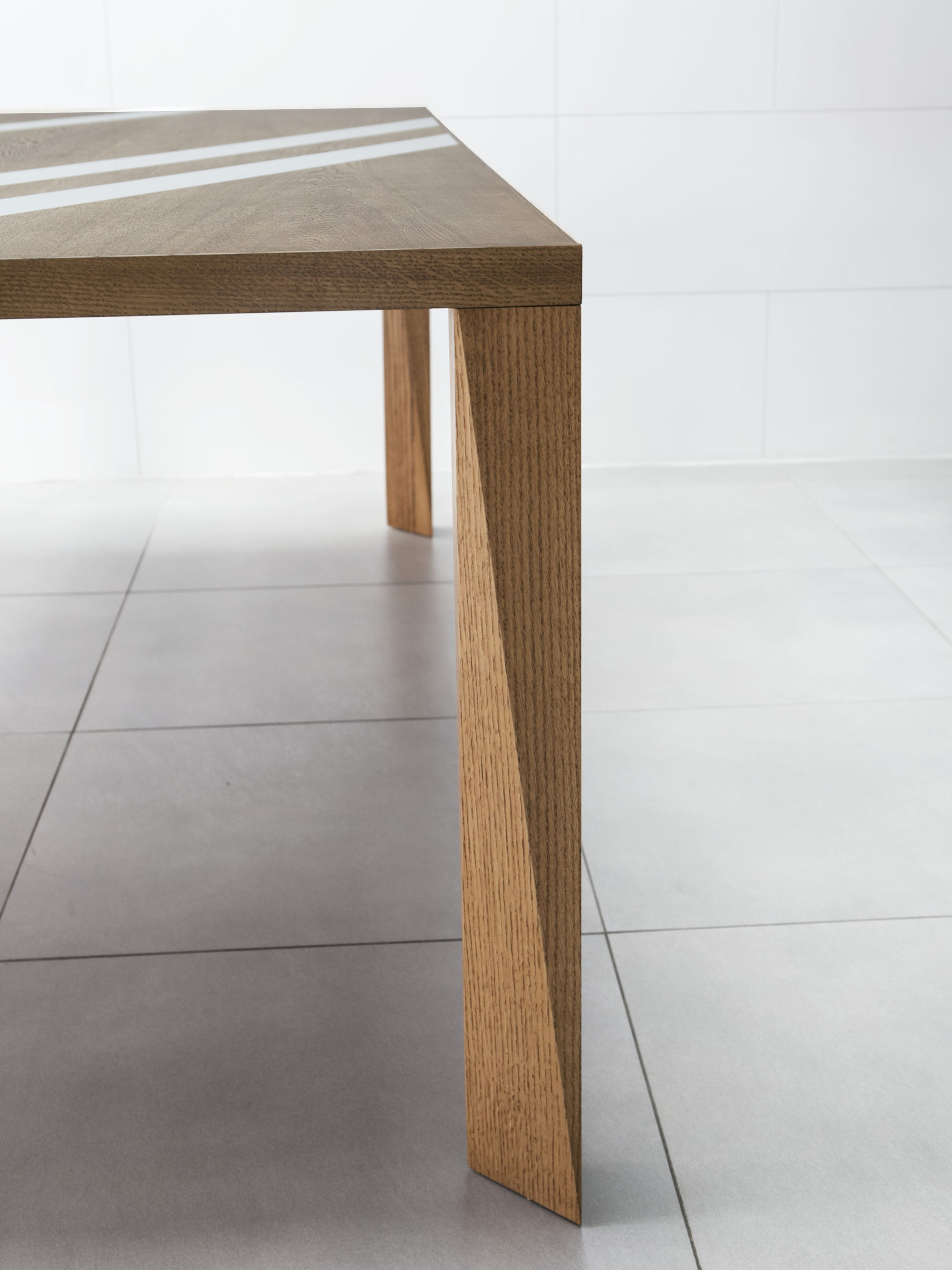 Blade table - St James Interiors