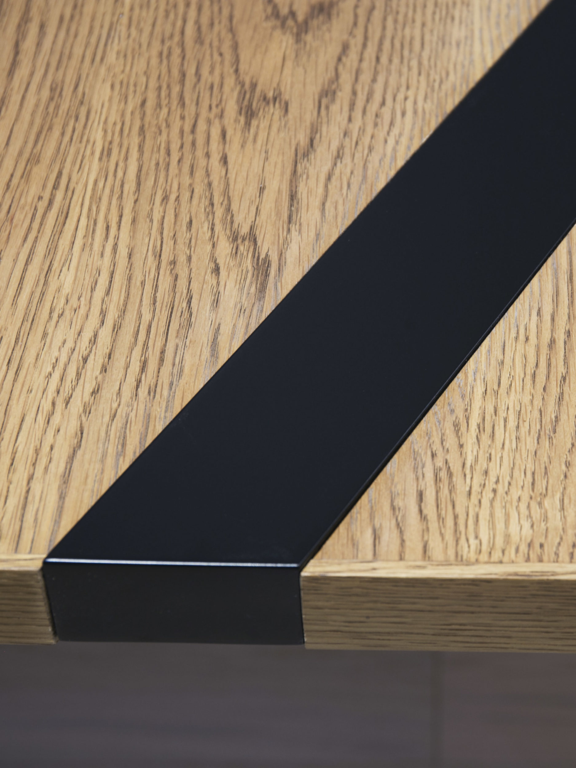 Blade table - St James Interiors